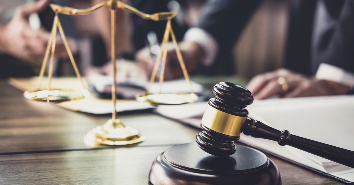 Bail Bonds Gwinnett County: Public Defenders vs. Criminal Defense Attorneys